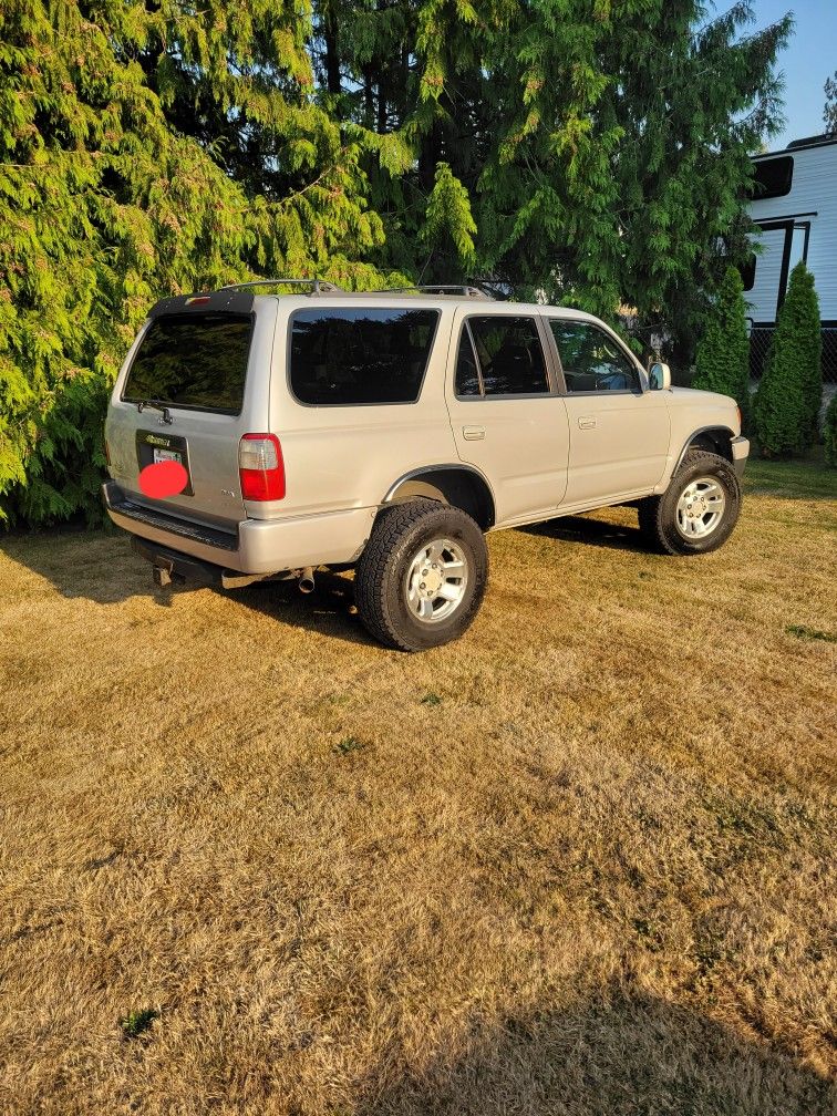 2000 Toyota 4Runner for Sale in Mount Vernon, WA - OfferUp