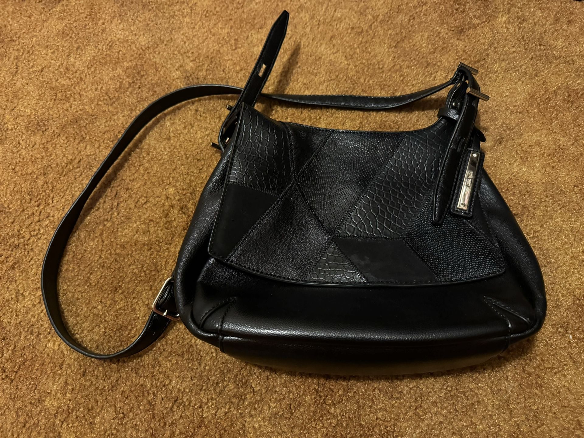 Used Purse/bag For $20 for Sale in Seattle, WA - OfferUp