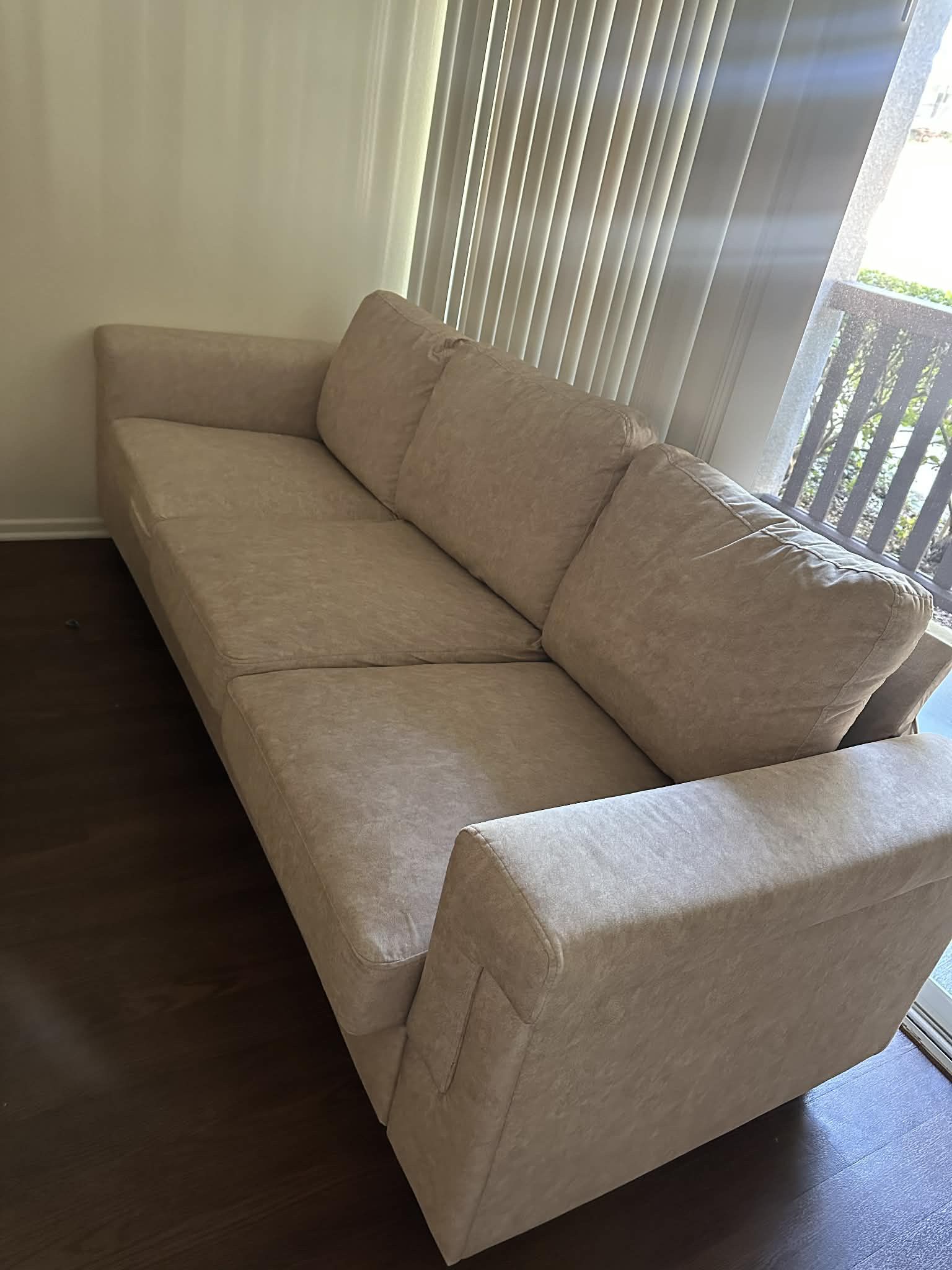 For Sale – Sofa in Excellent Condition for Sale in Rancho Santa ...