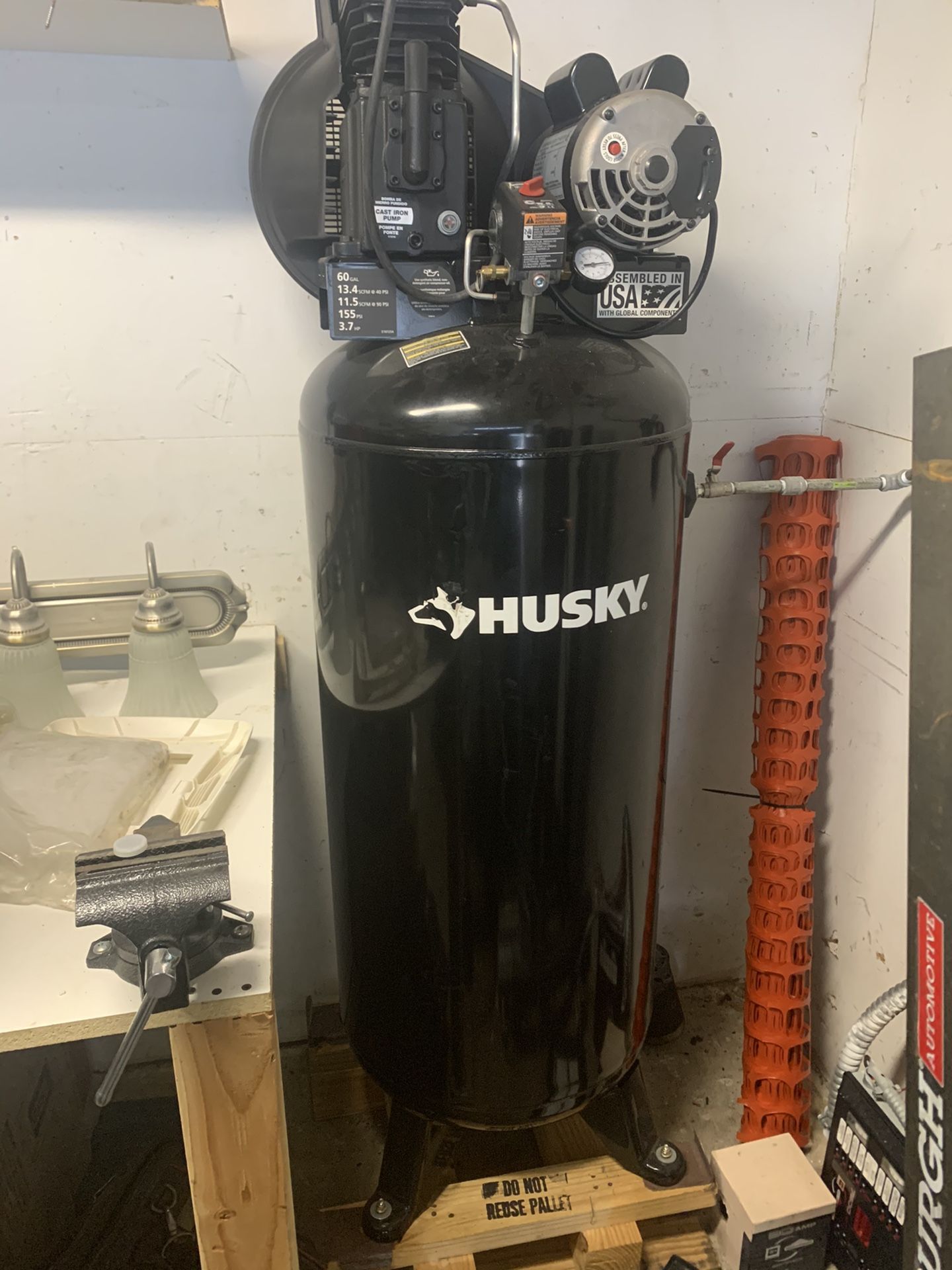 Husky 60 Gallon 155 PSI compressor for Sale in Delray Beach, FL - OfferUp