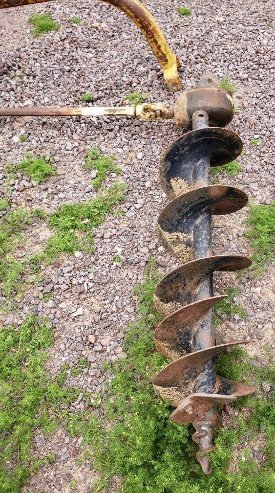 3 point post hole auger with new PTO drive shaft and 12" diameter bit ...