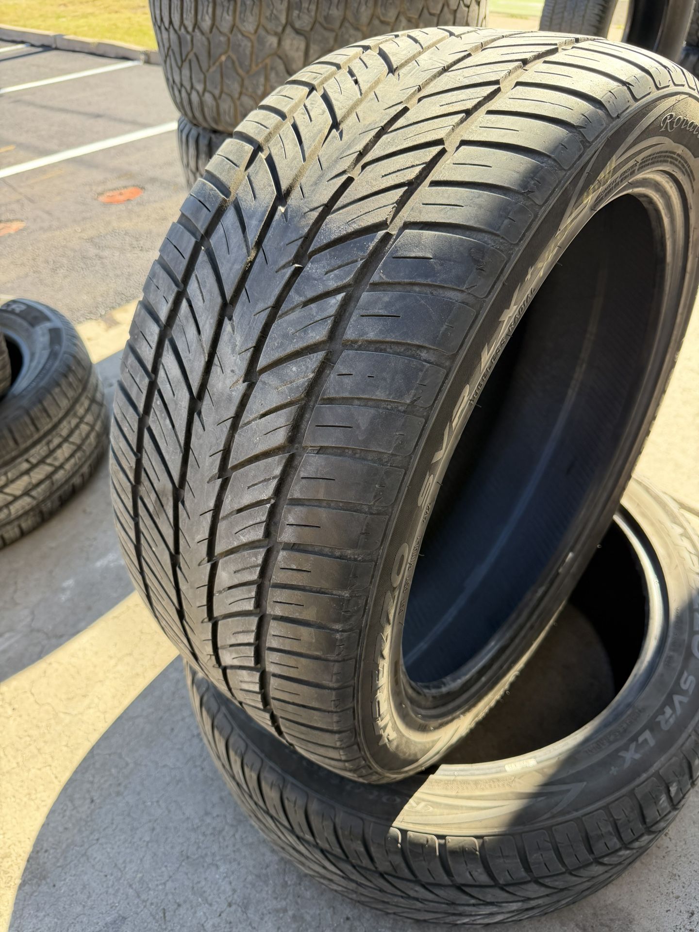 305/40/22 Two Used Tires for Sale in Phoenix, AZ - OfferUp