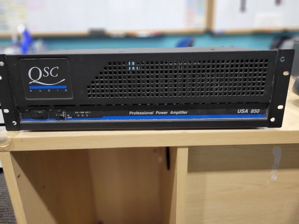 QSC USA 850 Power Amp for Sale in Miami Beach, FL - OfferUp