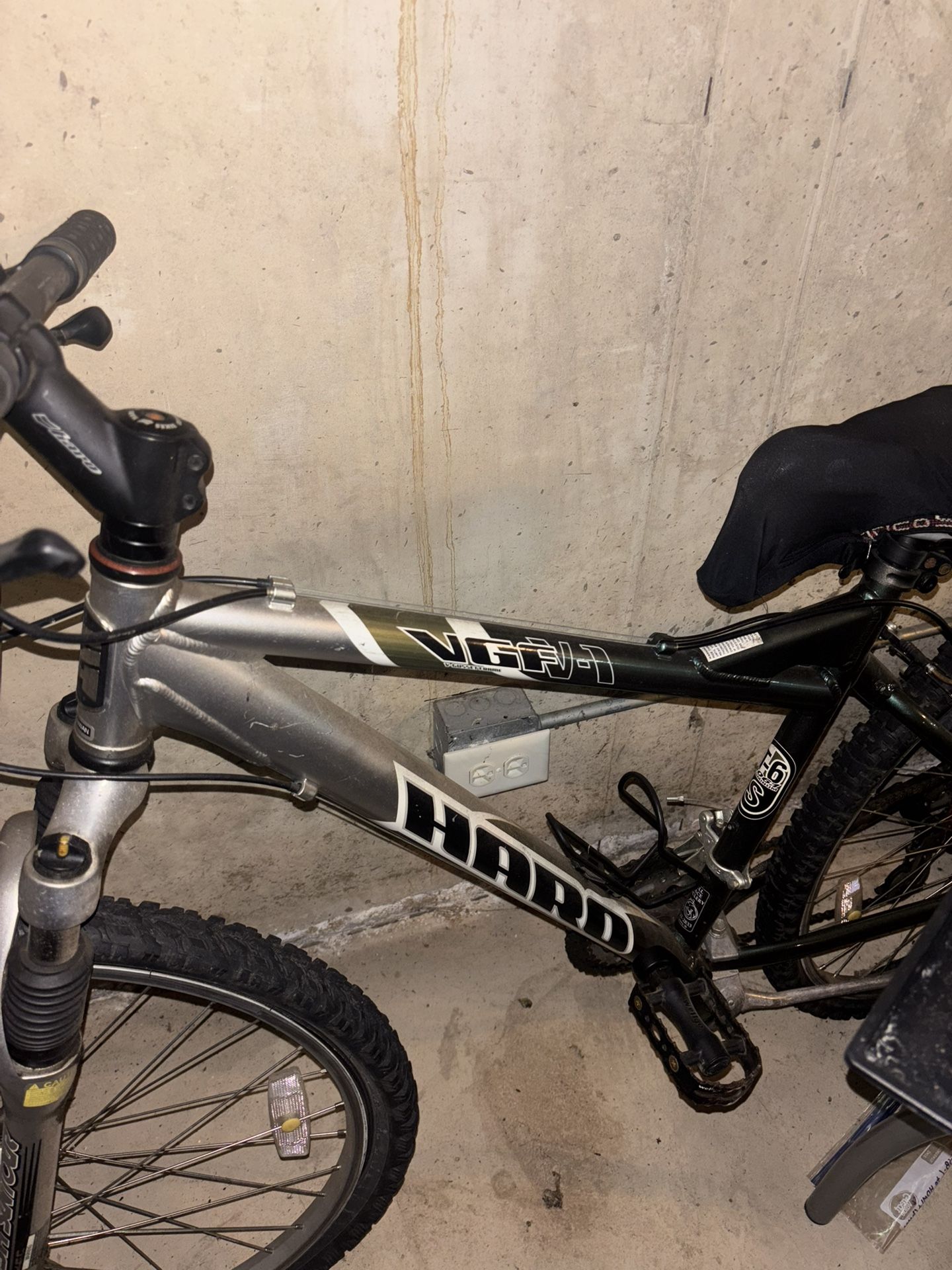 Haro Mountain Bike for Sale in Wayne, IL - OfferUp