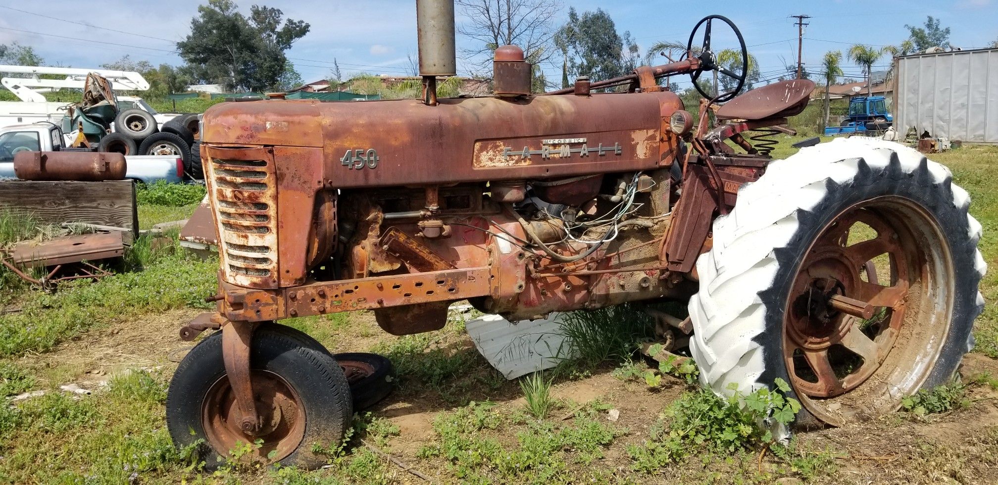 Farmall 450 tractor great for restoration or yard art. Pick up only ...
