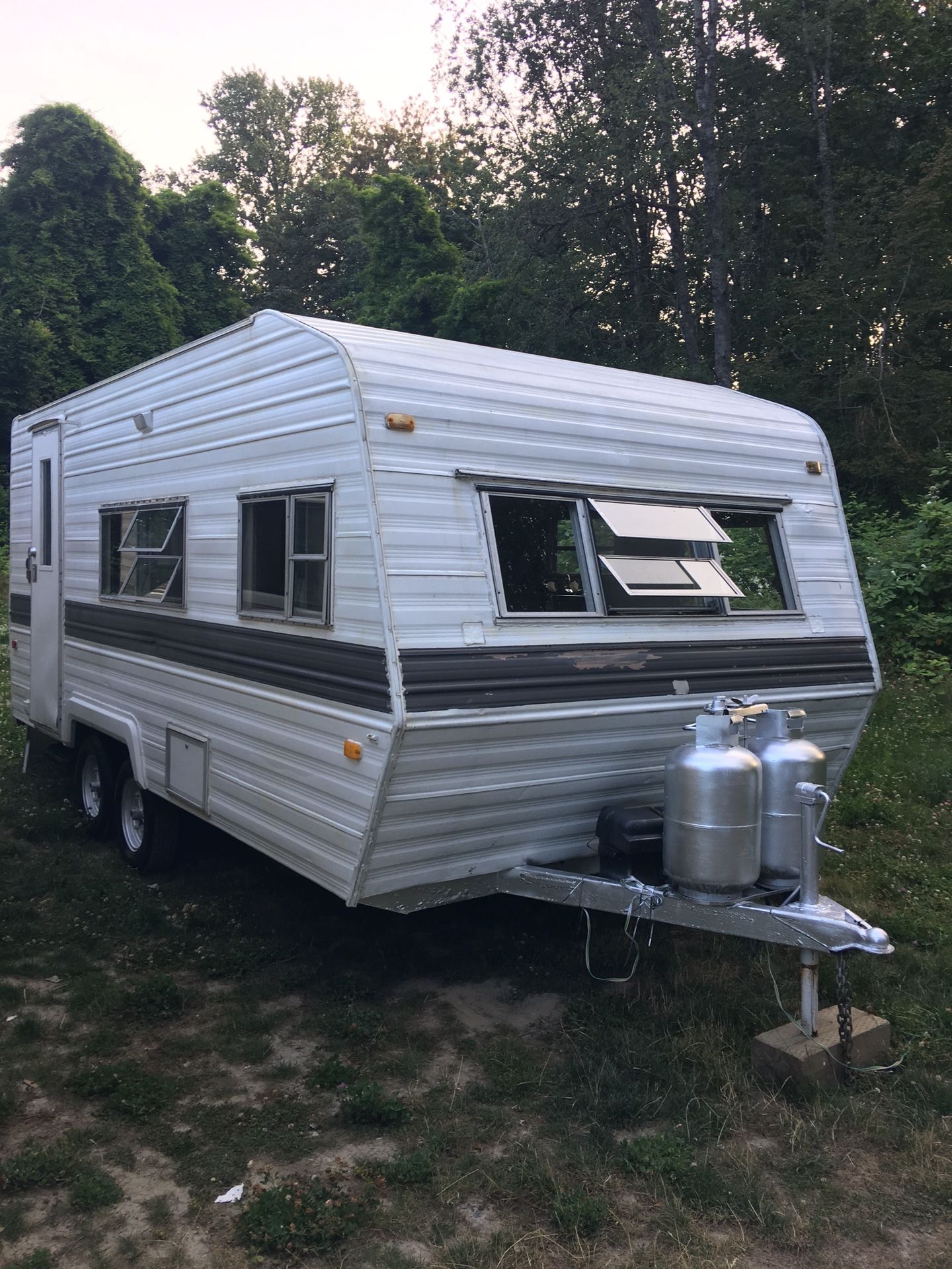 1985 18FT Taurus travel trailer good condition for Sale in Everett, WA ...