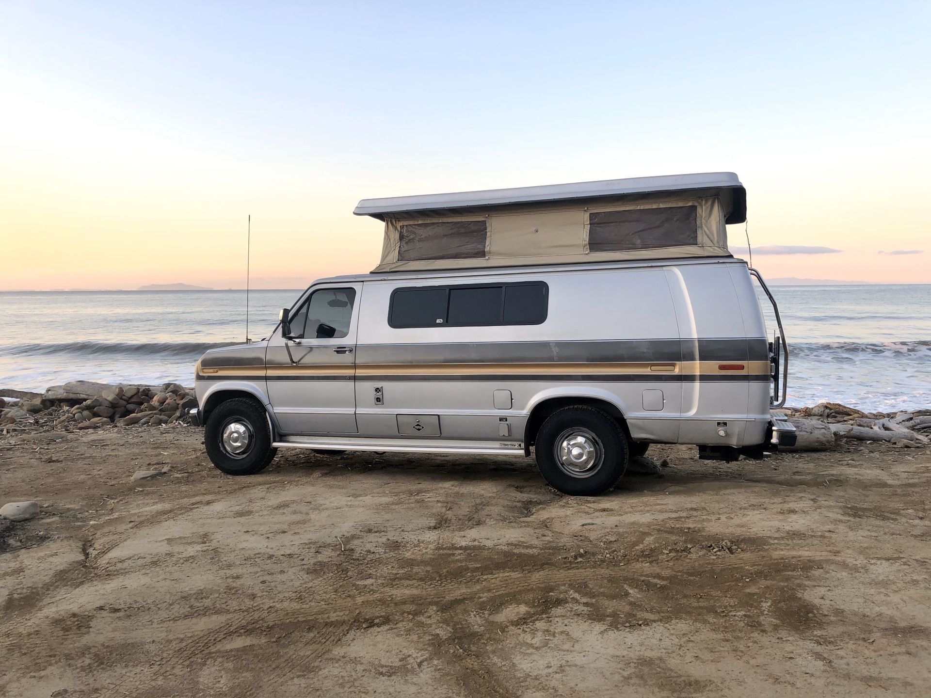 1991 Ford E-350 Sportsmobile EB SMB RV Camper Van Solar, Generator ...