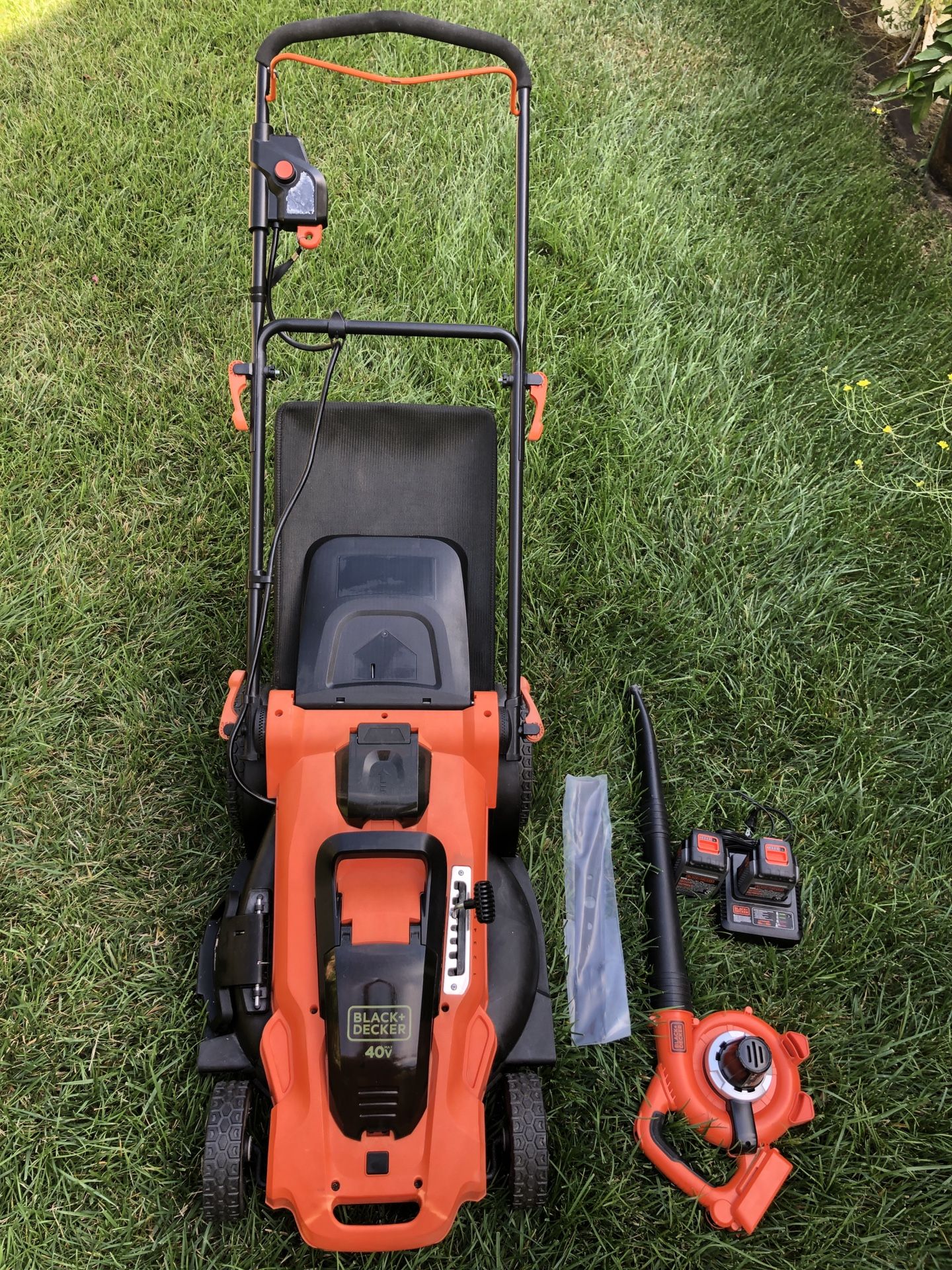 Black + Decker CM2040 20" 40v Cordless Mower, Batteries, New Blade ...