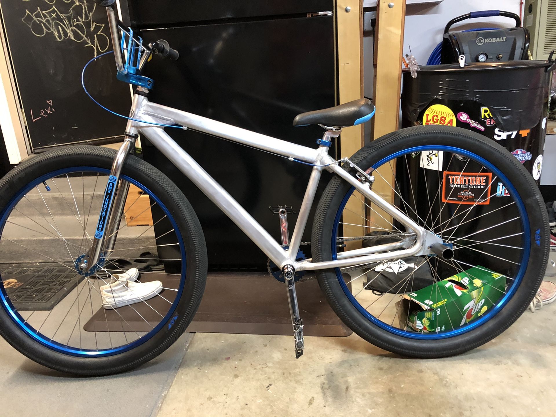 Big ripper 2018 se bike fully custom NEED IT GONE for Sale in Livermore ...