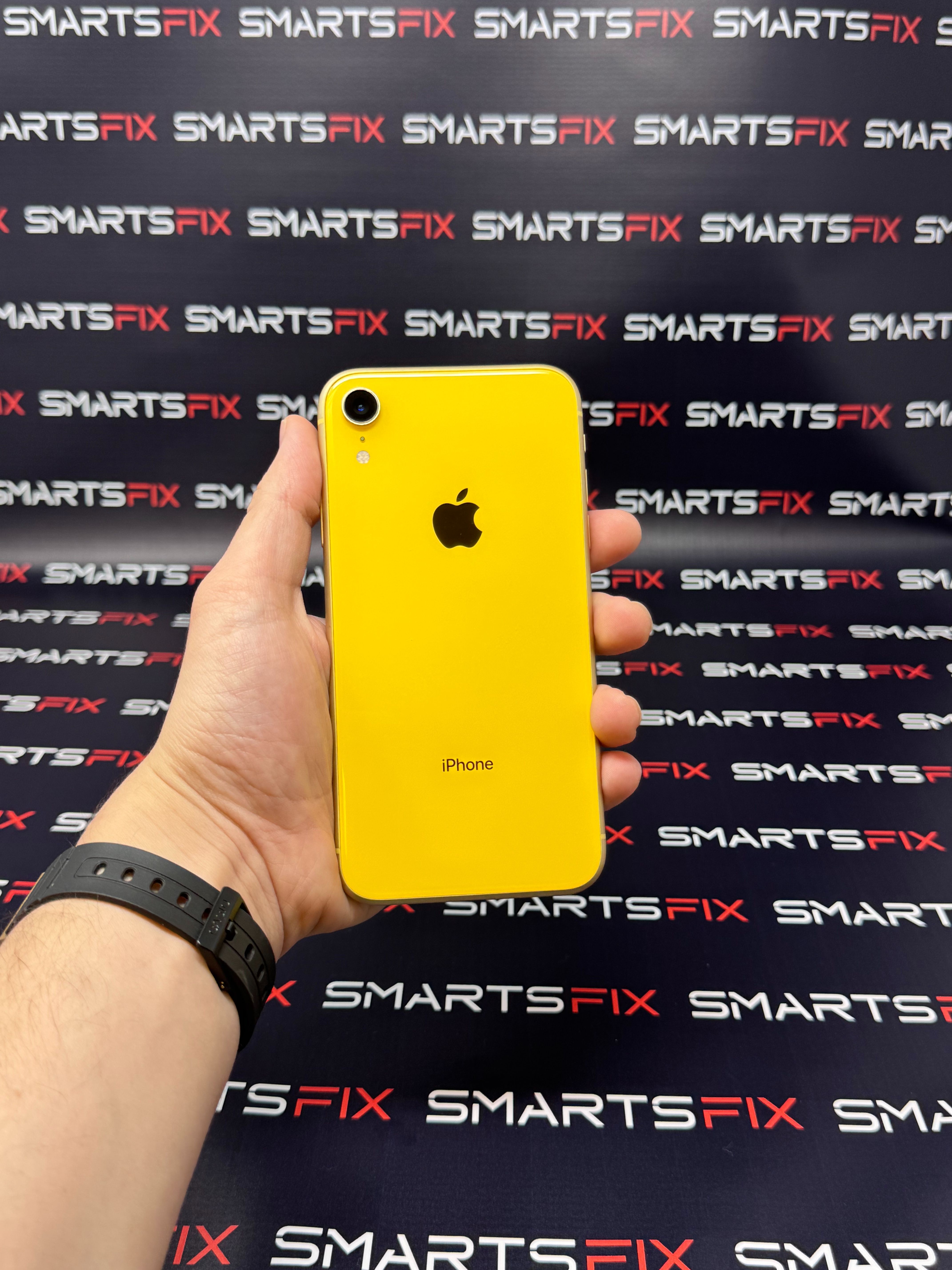 iPhone XR 64 GB - Yellow (Unlocked) + Warranty for Sale in Phoenix, AZ ...