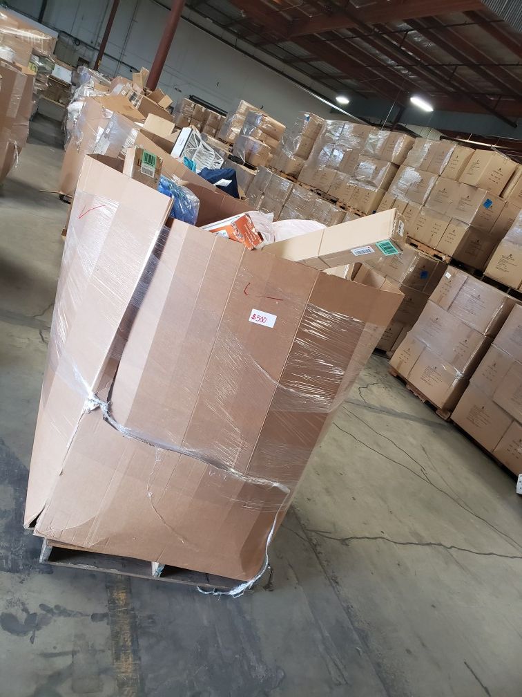 AMAZON PALLETS &GAYLORDS JUST DOWNLOADING FROM TRUCK COME PICK UP YOURS ...