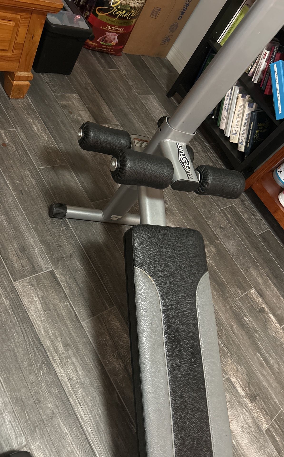 TuffStuff Adjustable Sit Up Bench for Sale in Gilbert, AZ - OfferUp