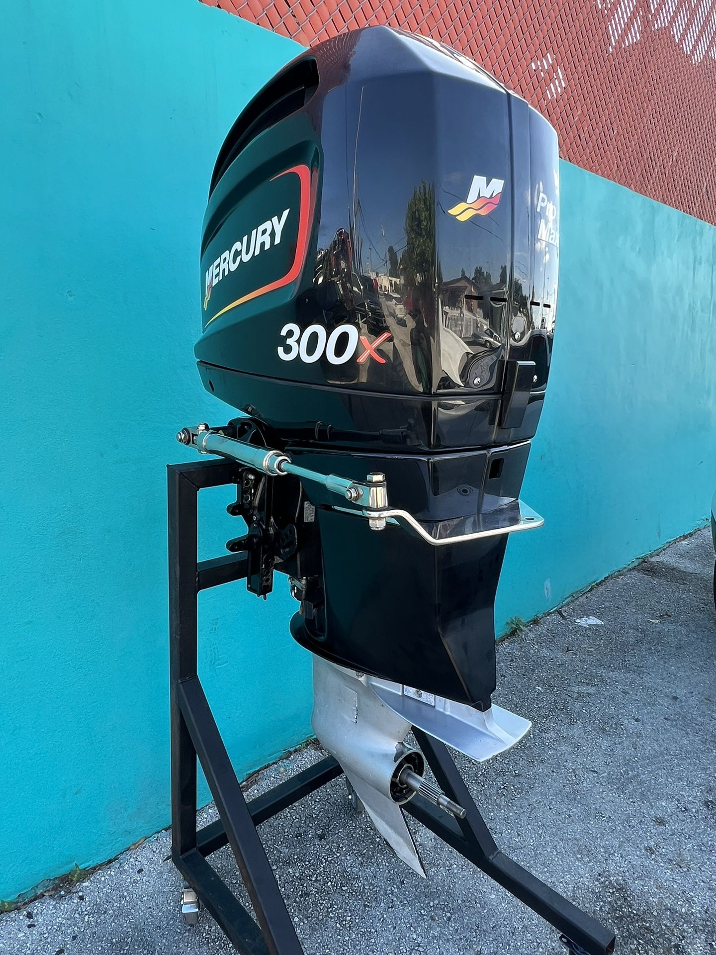 2005 Mercury 300X Outboard Motor for Sale in Pembroke Pines, FL - OfferUp
