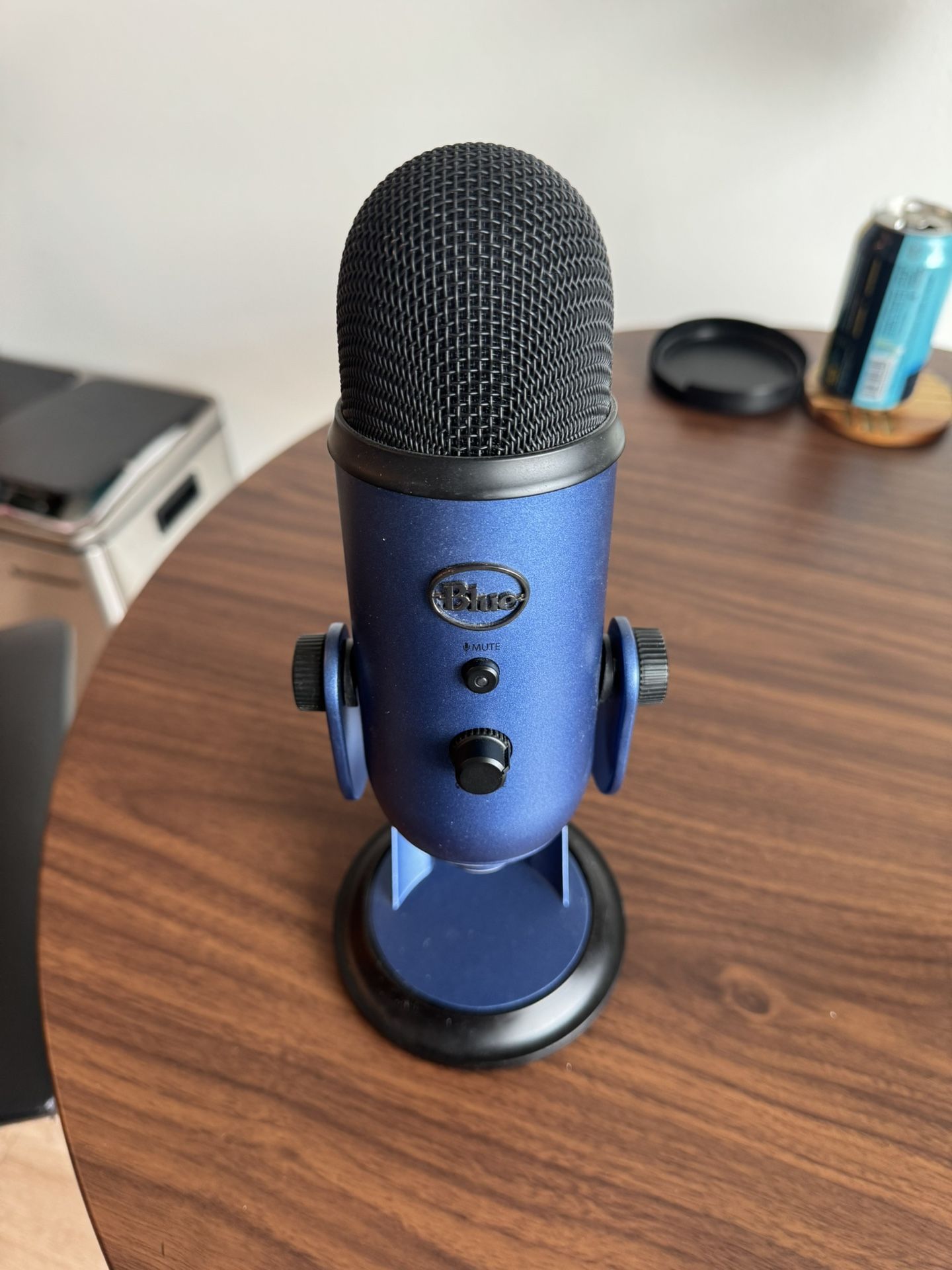 Blue Yeti USB Microphone – Midnight Blue for Sale in Seattle, WA - OfferUp