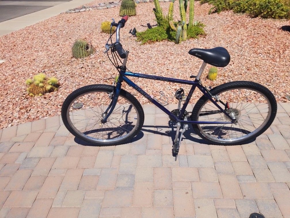 Men's 26 Inch TREK MOUNTAIN TRACK Hybrid mountain Bike for Sale in ...