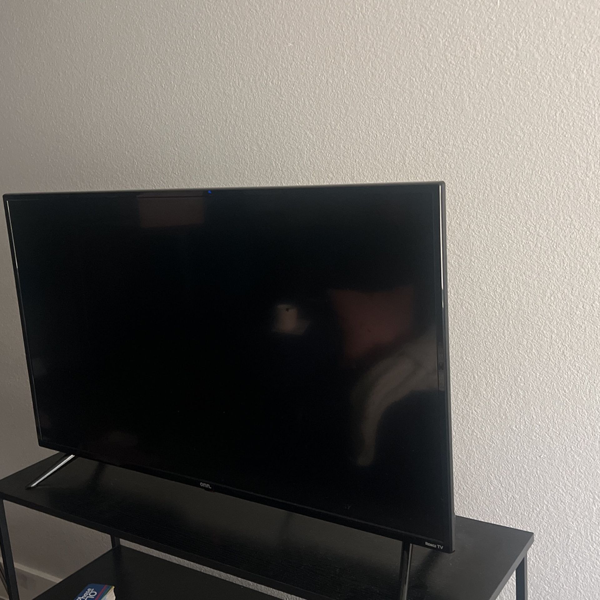 40 Inch Roku Smart TV for Sale in Las Vegas, NV - OfferUp