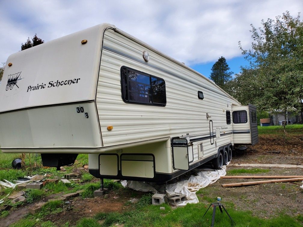 Prairie schooner 5th wheel rv for Sale in Chehalis, WA - OfferUp