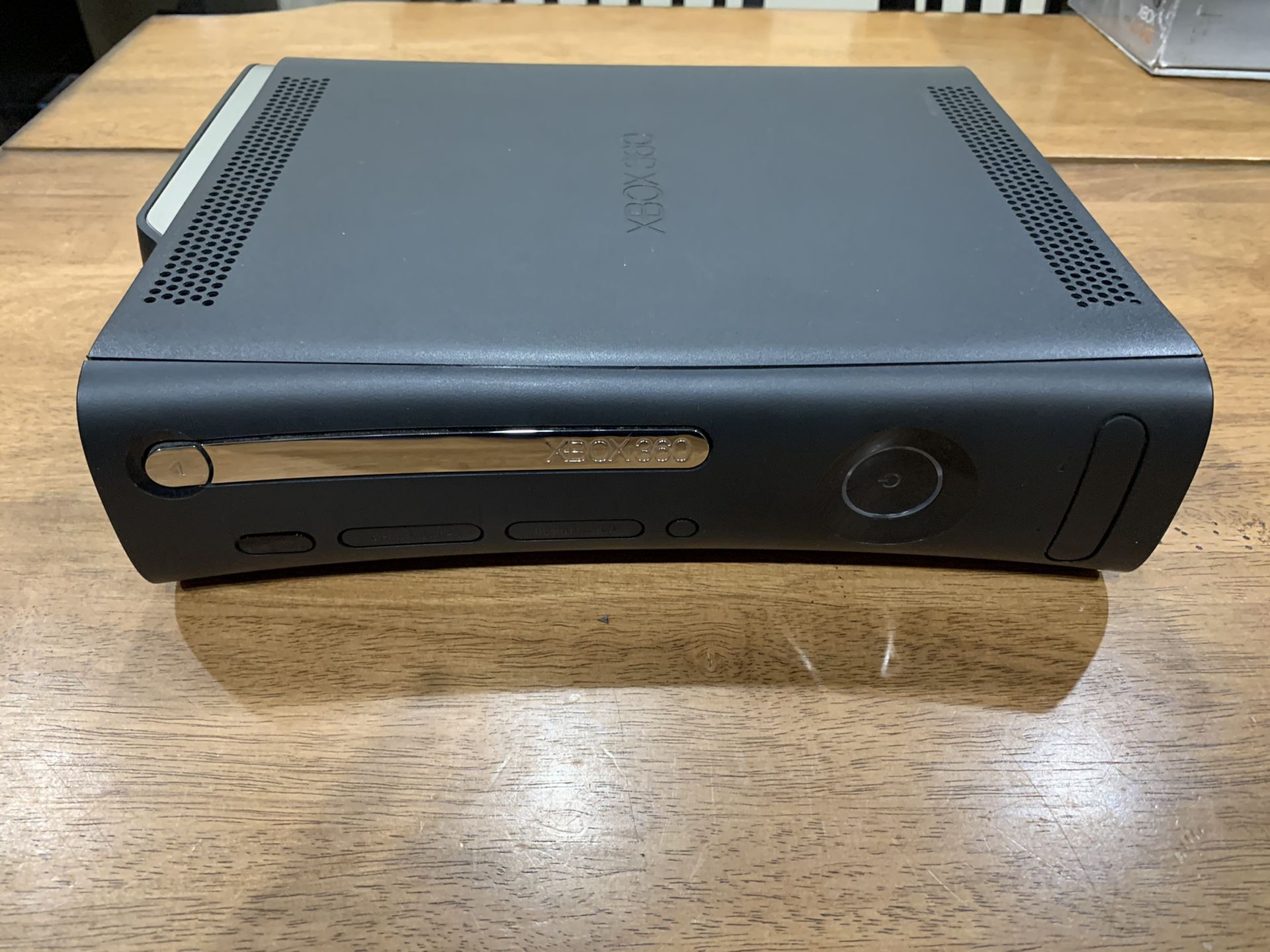 Xbox 360 Elite Slim Back