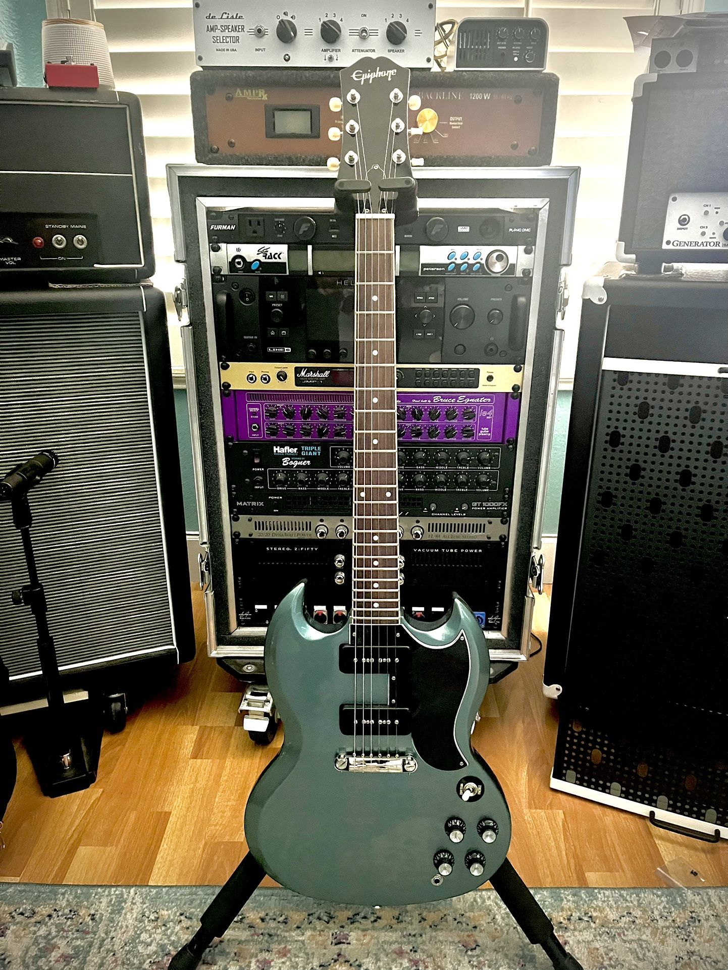 Epiphone Pelham Blue SG Special for Sale in Phoenix, AZ - OfferUp