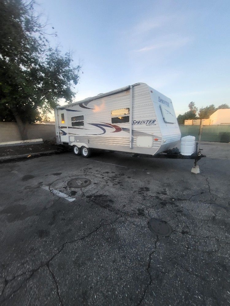 2004 Keystone Sprinter 249RKS With Slide for Sale in Garden Grove, CA ...