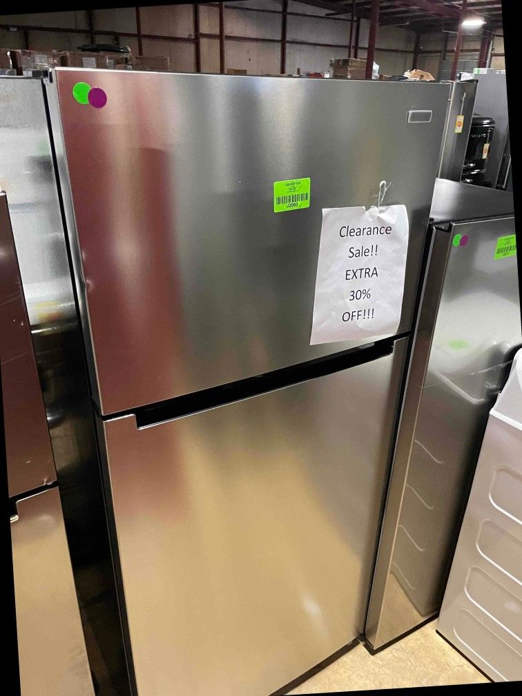 VISSANI MDTF18SSR 18 cu. ft. Top Freezer Refrigerator in Stainless ...