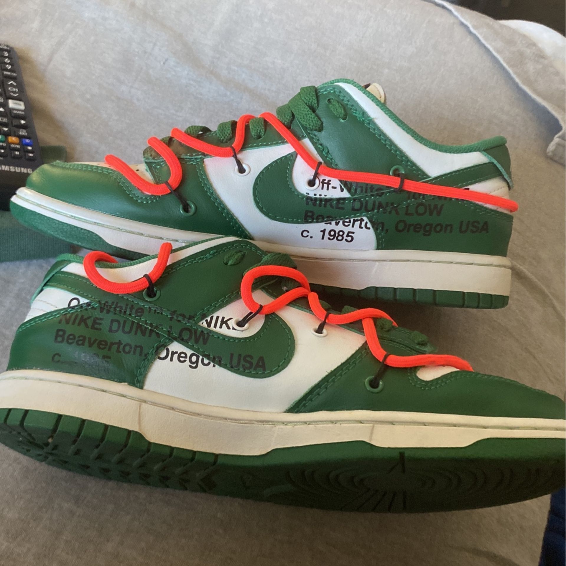 off white pine green dunks for Sale in Palmdale, CA - OfferUp