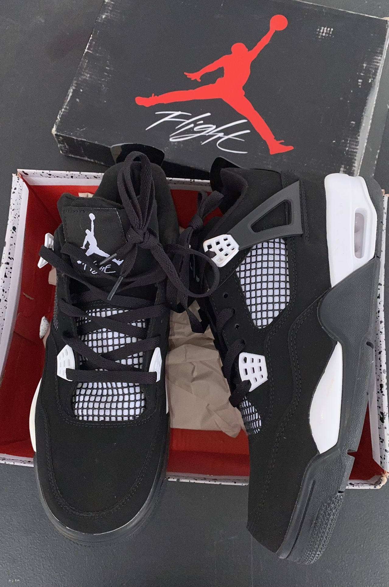 White Thunder Jordan 4 for Sale in Queens, NY - OfferUp