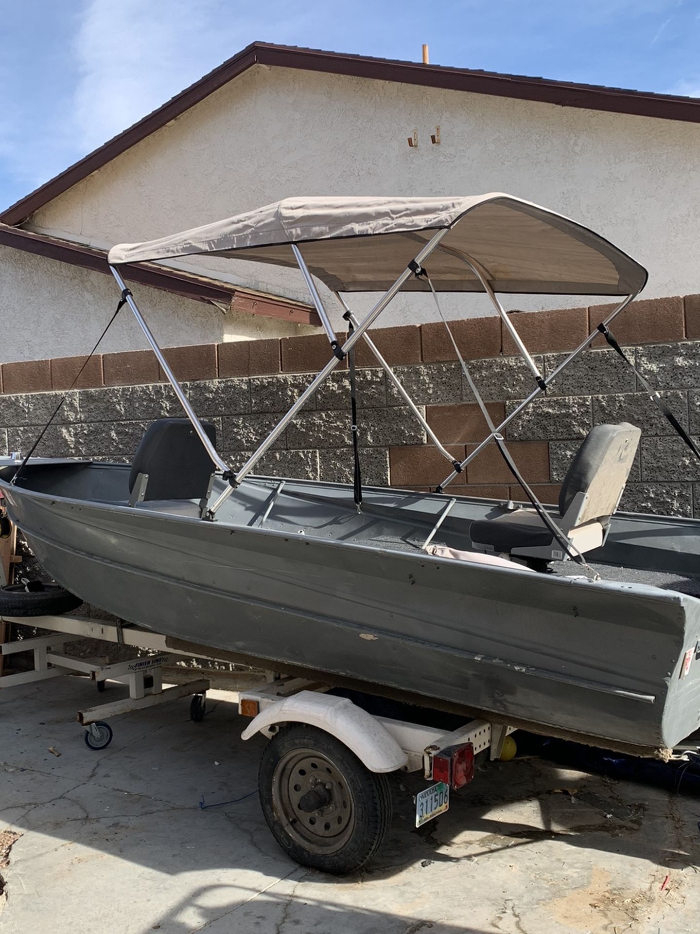 Valco Fishing Boat Aluminum 1980 for Sale in Las Vegas, NV - OfferUp
