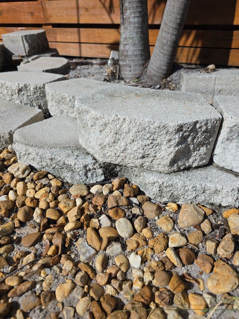 Concrete Retaining Block - Original "White" for Sale in Oakland Park ...