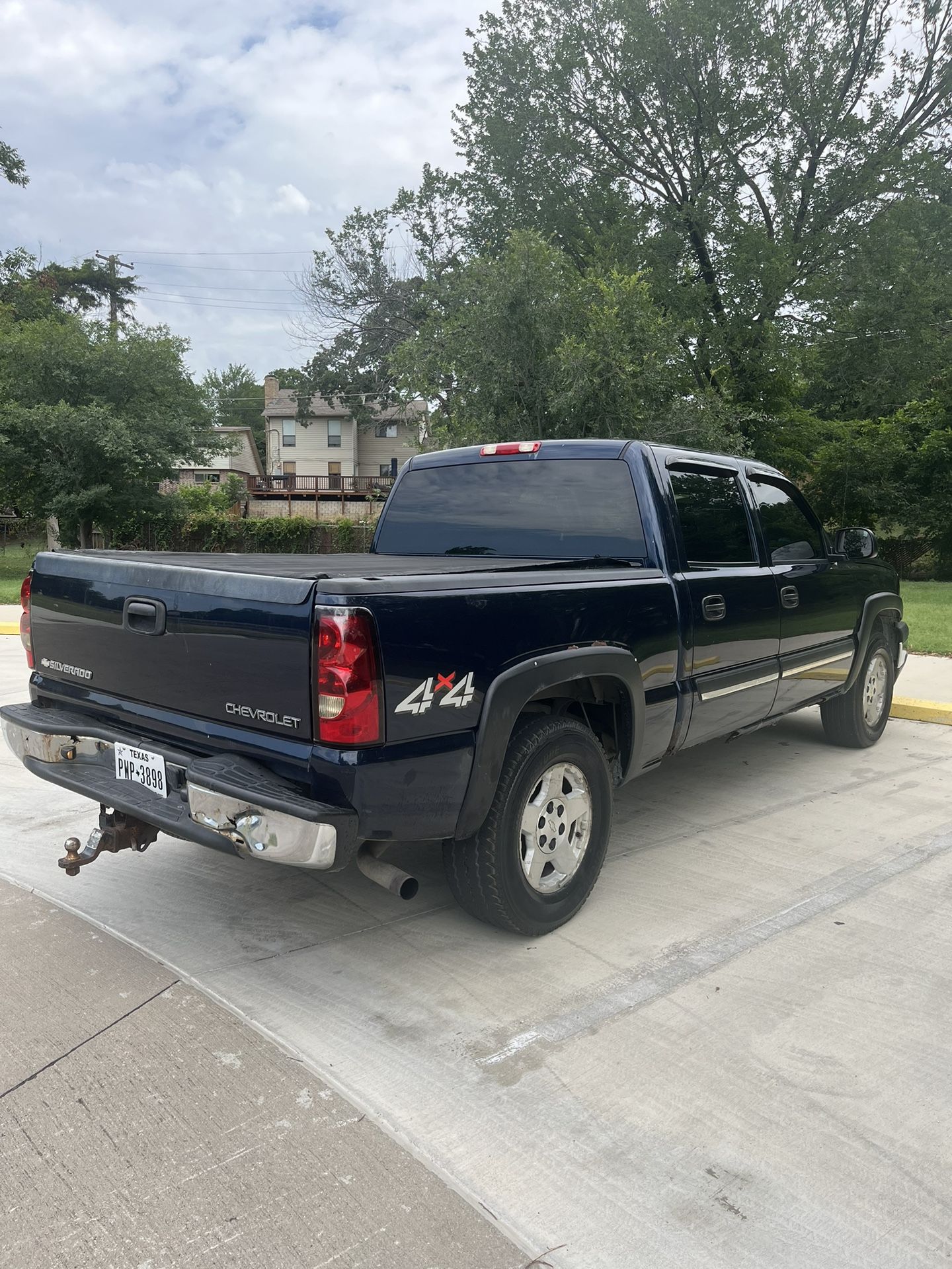 2005 Chevrolet Z71 4x4 - 175K Miles - ** Bad Motor ** for Sale in ...