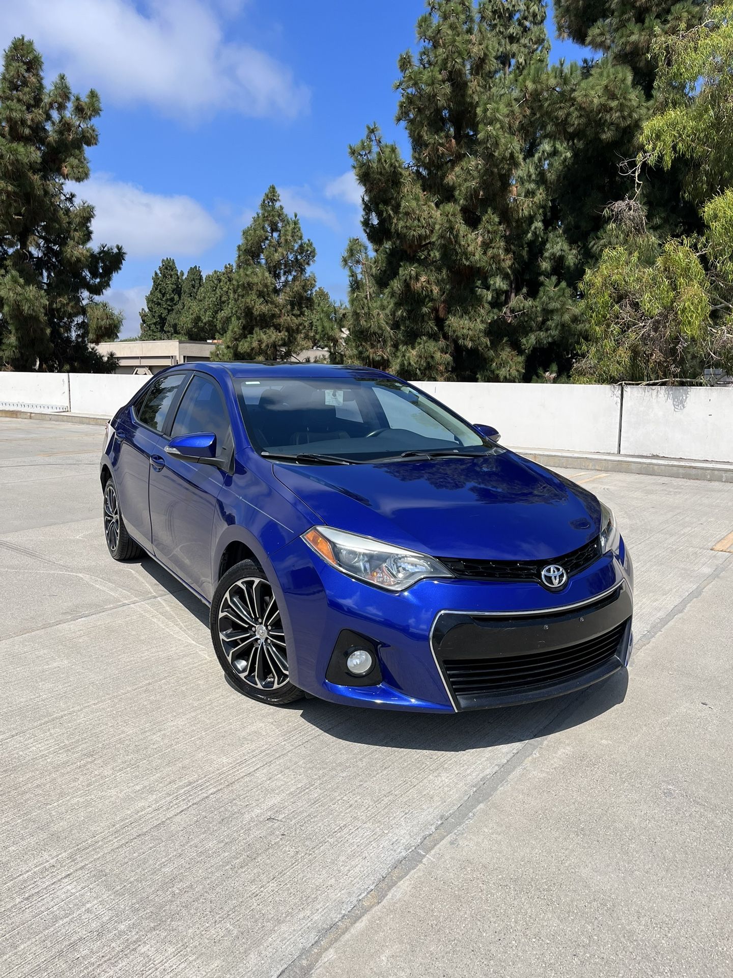 Steel Blue Toyota Corolla Interior