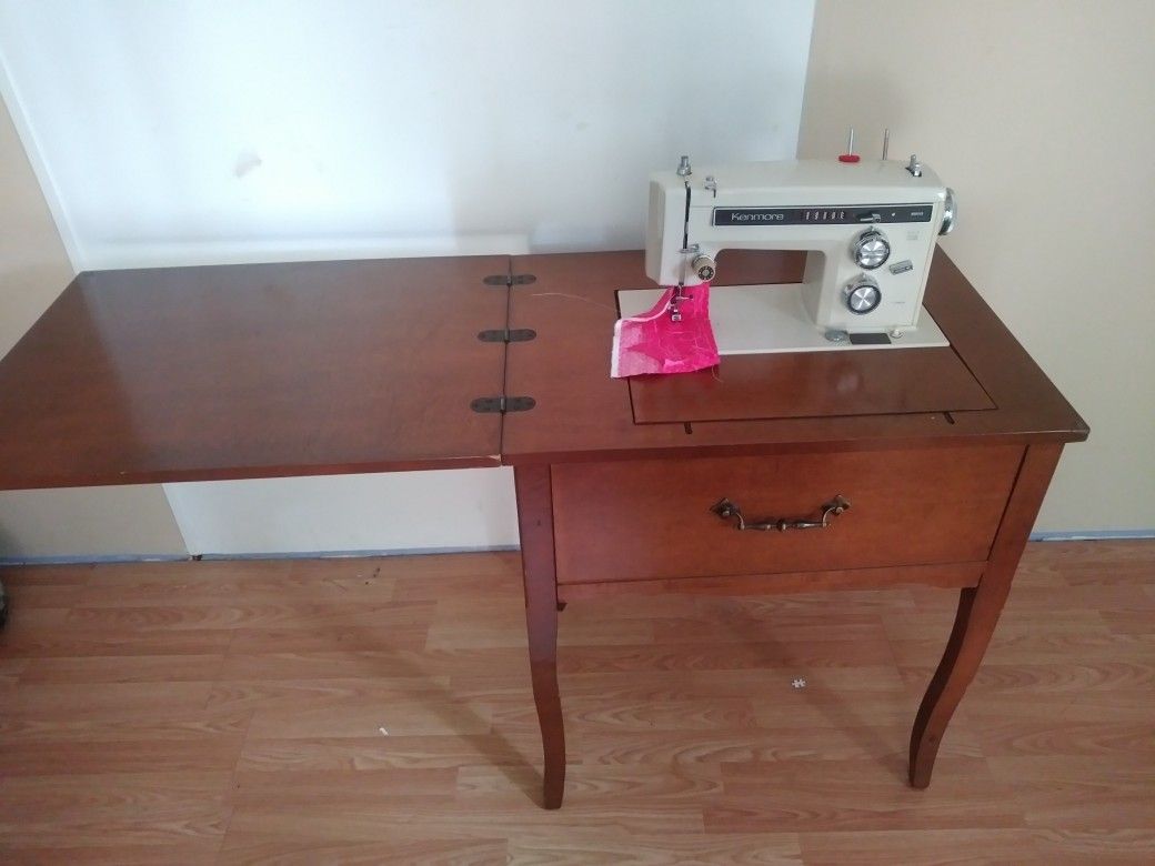 Kenmore sewing machine/table for Sale in Spring Hill, FL - OfferUp