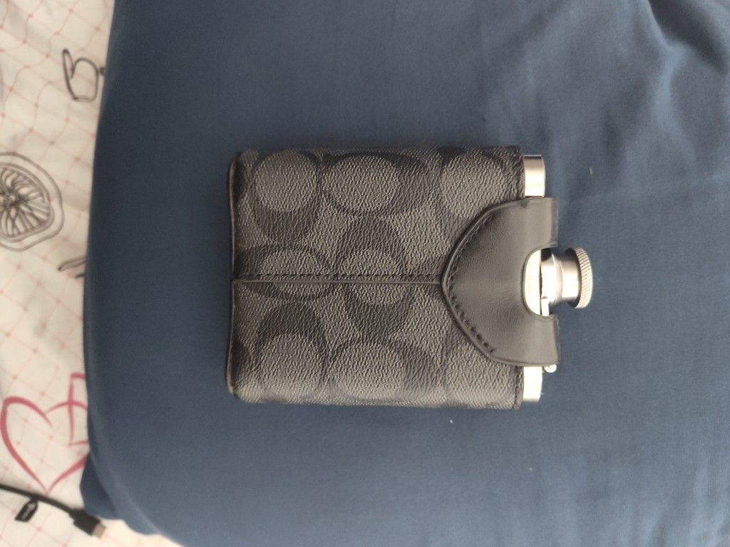 COACH Flask Jacket for Sale in Lakewood, CA - OfferUp