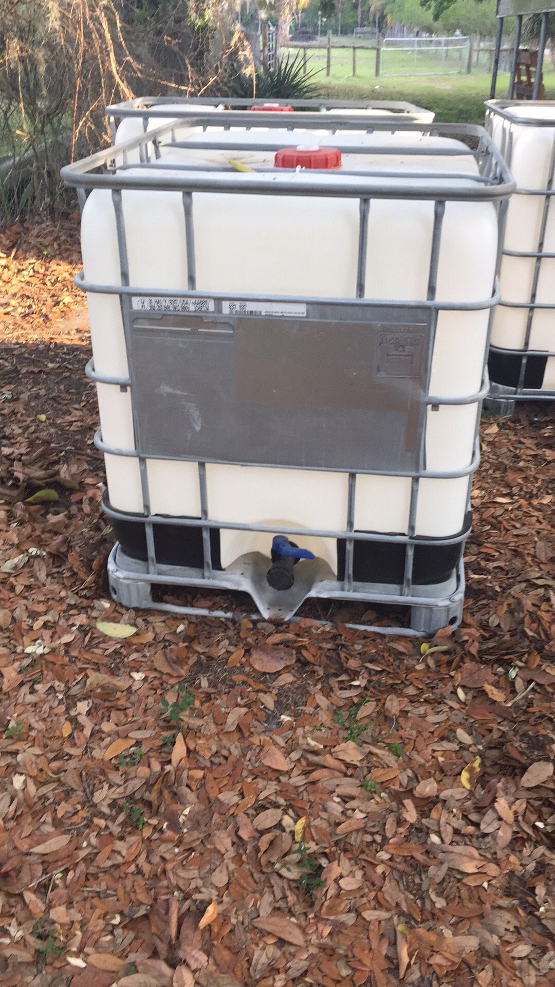 250+ gallon ibc water tank tote good condition for Sale in Plant City ...