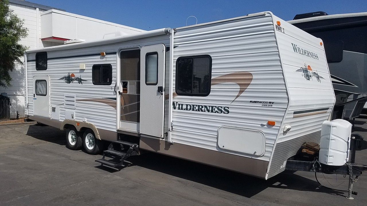 2004 Wilderness 30ft bunk house travel trailer for Sale in Huntington ...