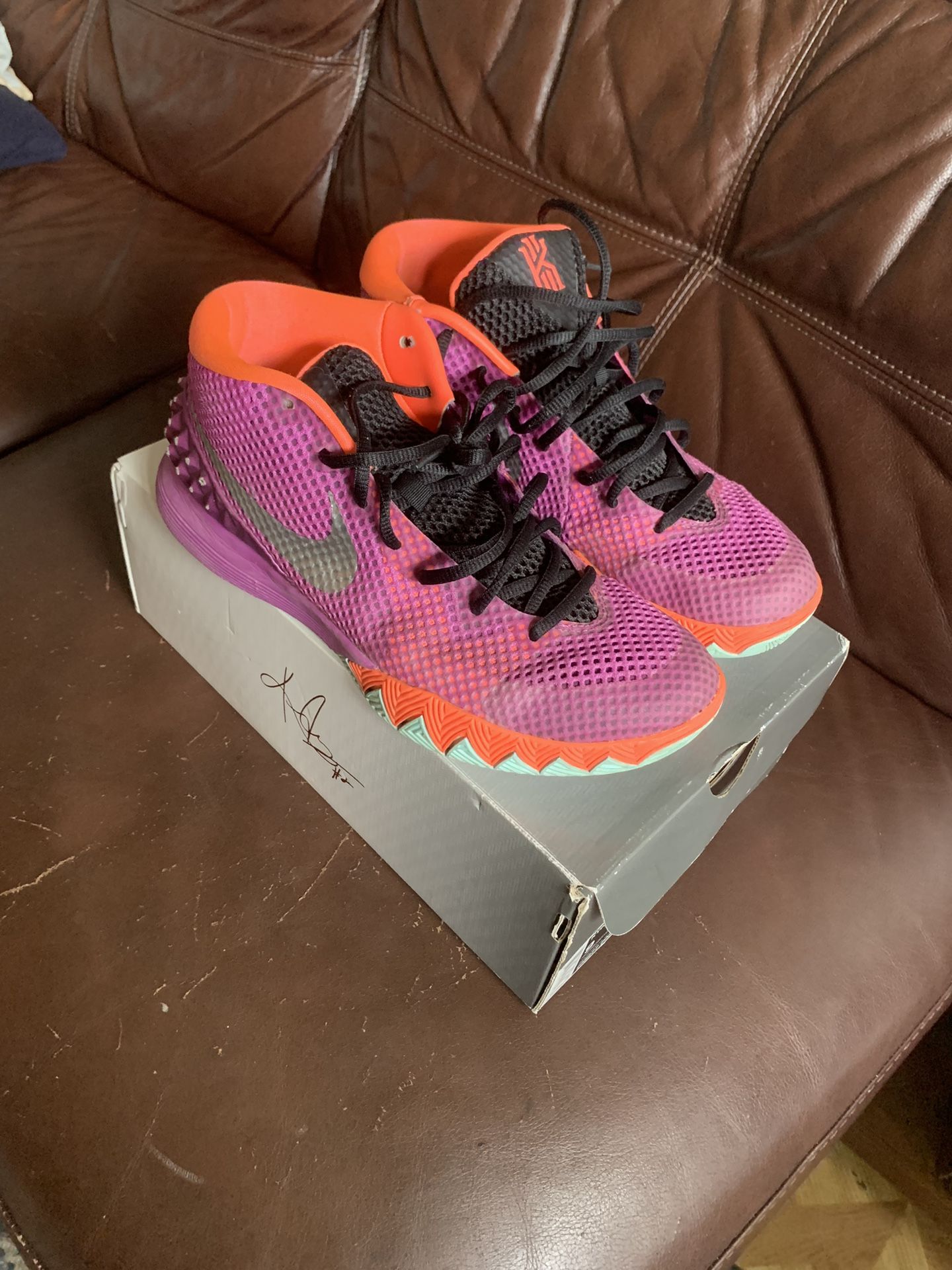 Kyrie 1 Easter