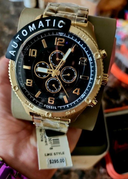 New Mens Fossil Gold Watch 50MM Face for Sale in El Paso, TX - OfferUp