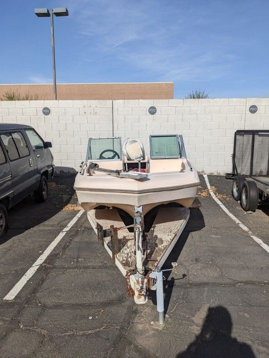 81 Invader Boat for Sale in Phoenix, AZ - OfferUp