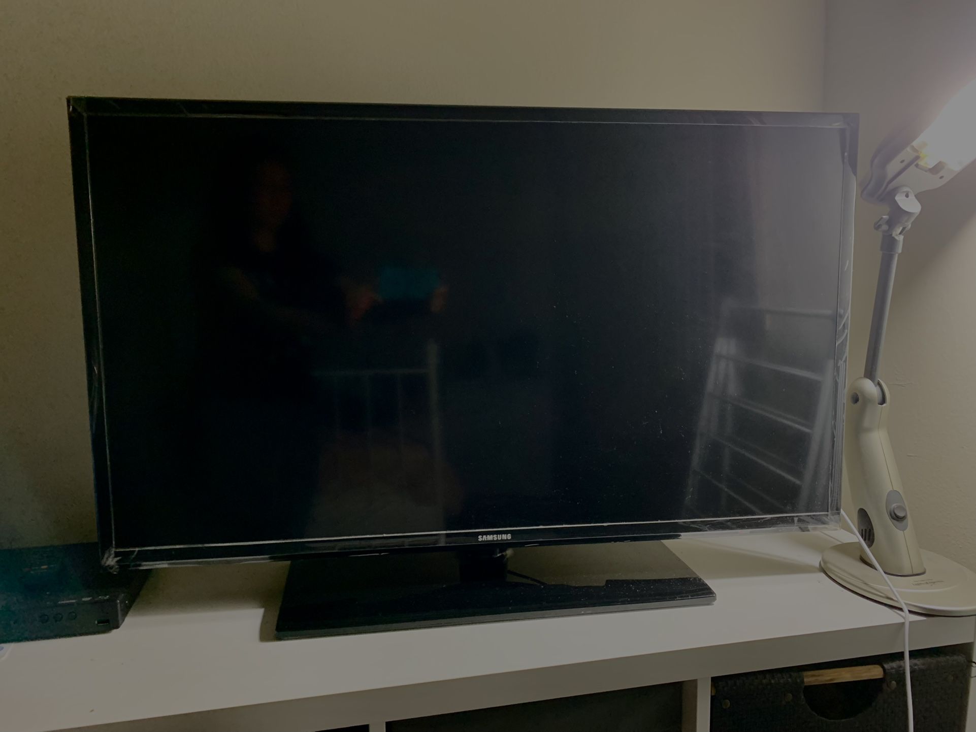 Samsung 40-Inch TV for Sale in Bedford Park, IL - OfferUp