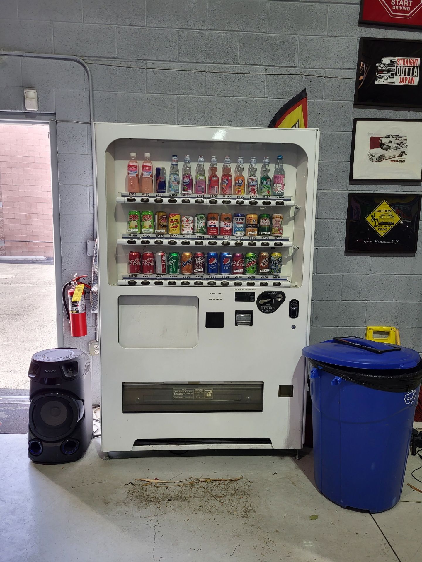 Japanese Jdm Vending Machine for Sale in Mesa, AZ - OfferUp