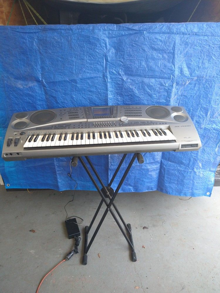 Casio MZ-2000 Electric Keyboard for Sale in Largo, FL - OfferUp