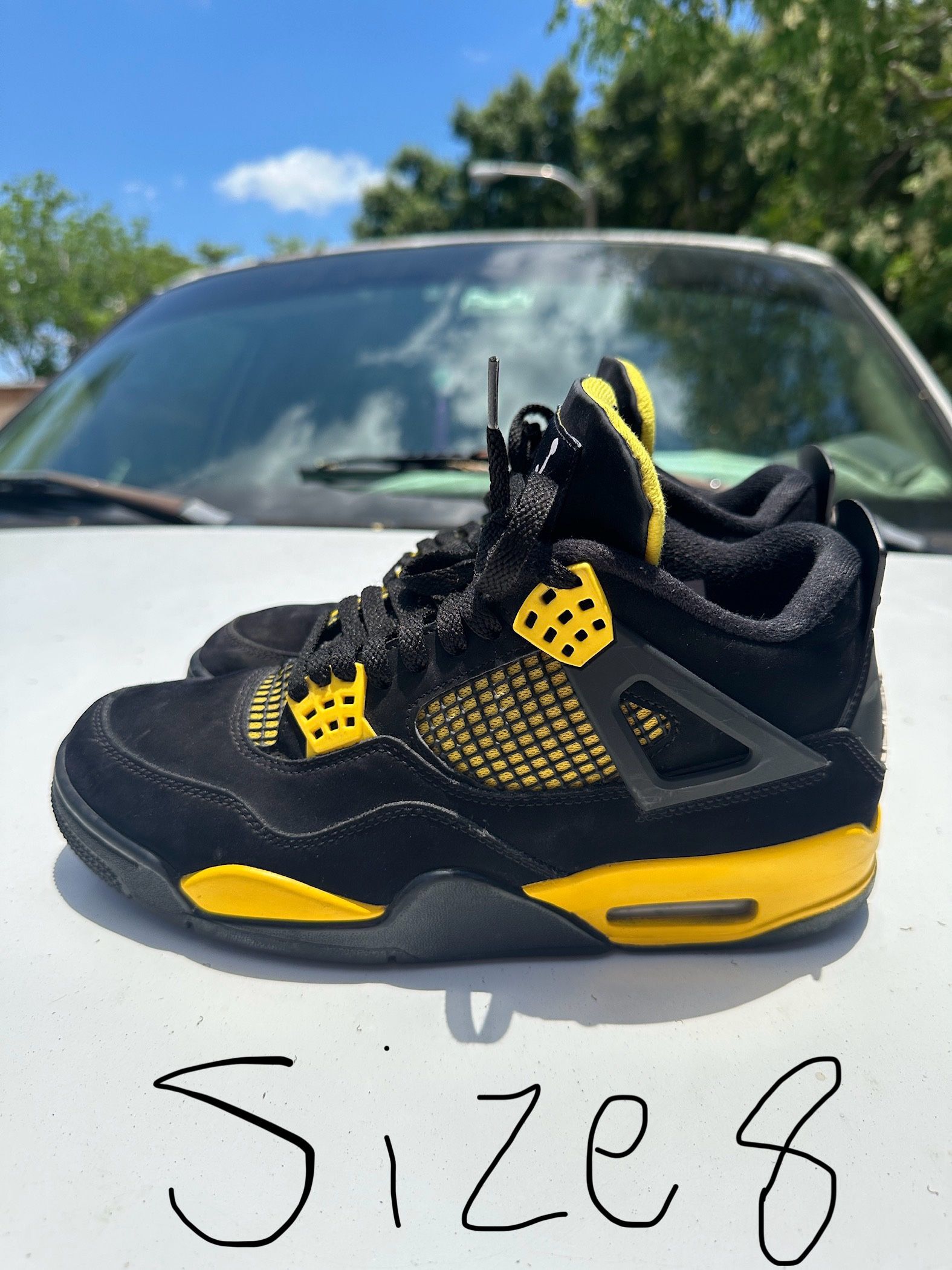 Jordan 4s yellow thunders for Sale in Fort Lauderdale, FL - OfferUp