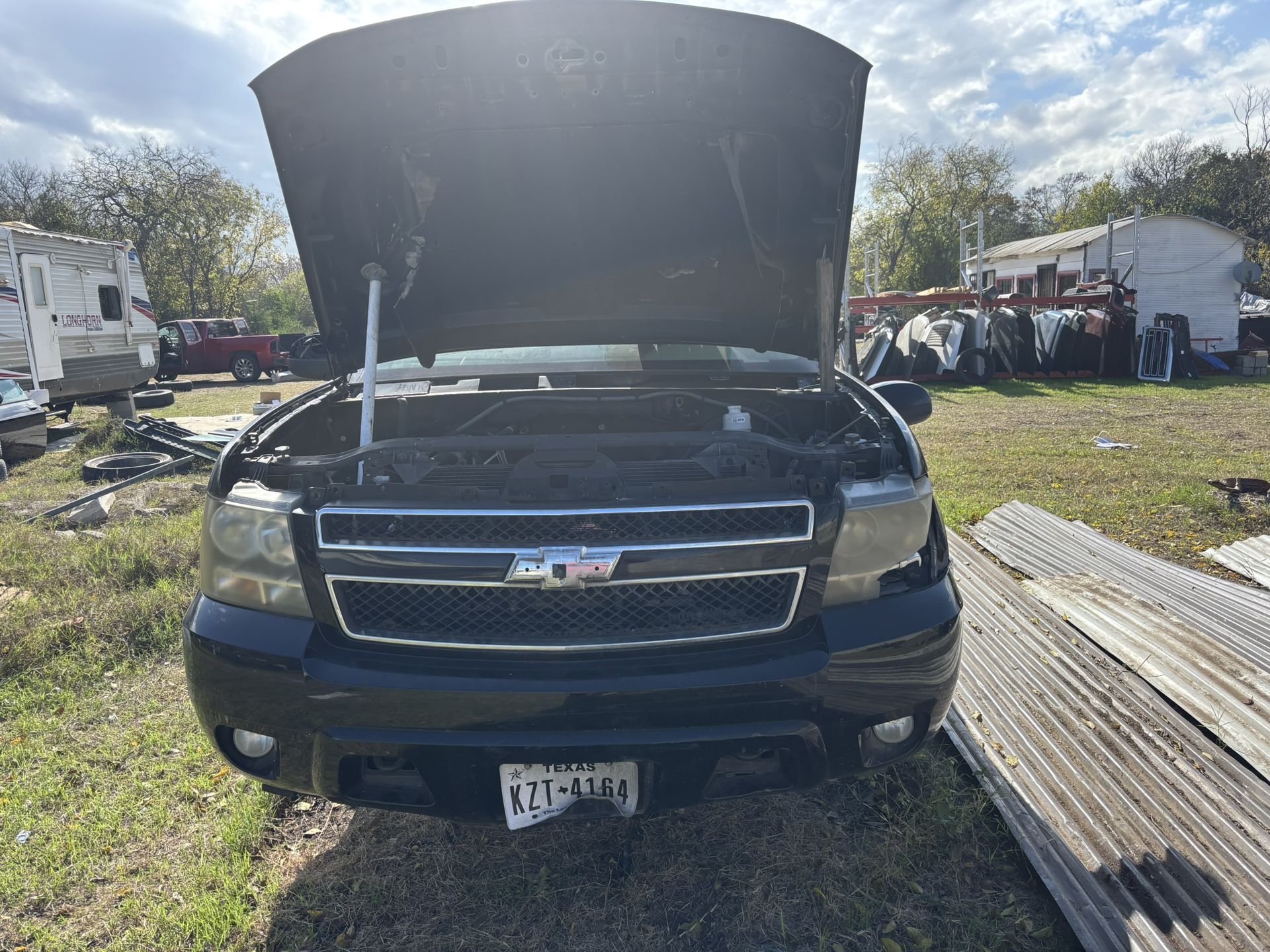 09 Suburban Full Part Out Good Parts for Sale in San Antonio, TX - OfferUp