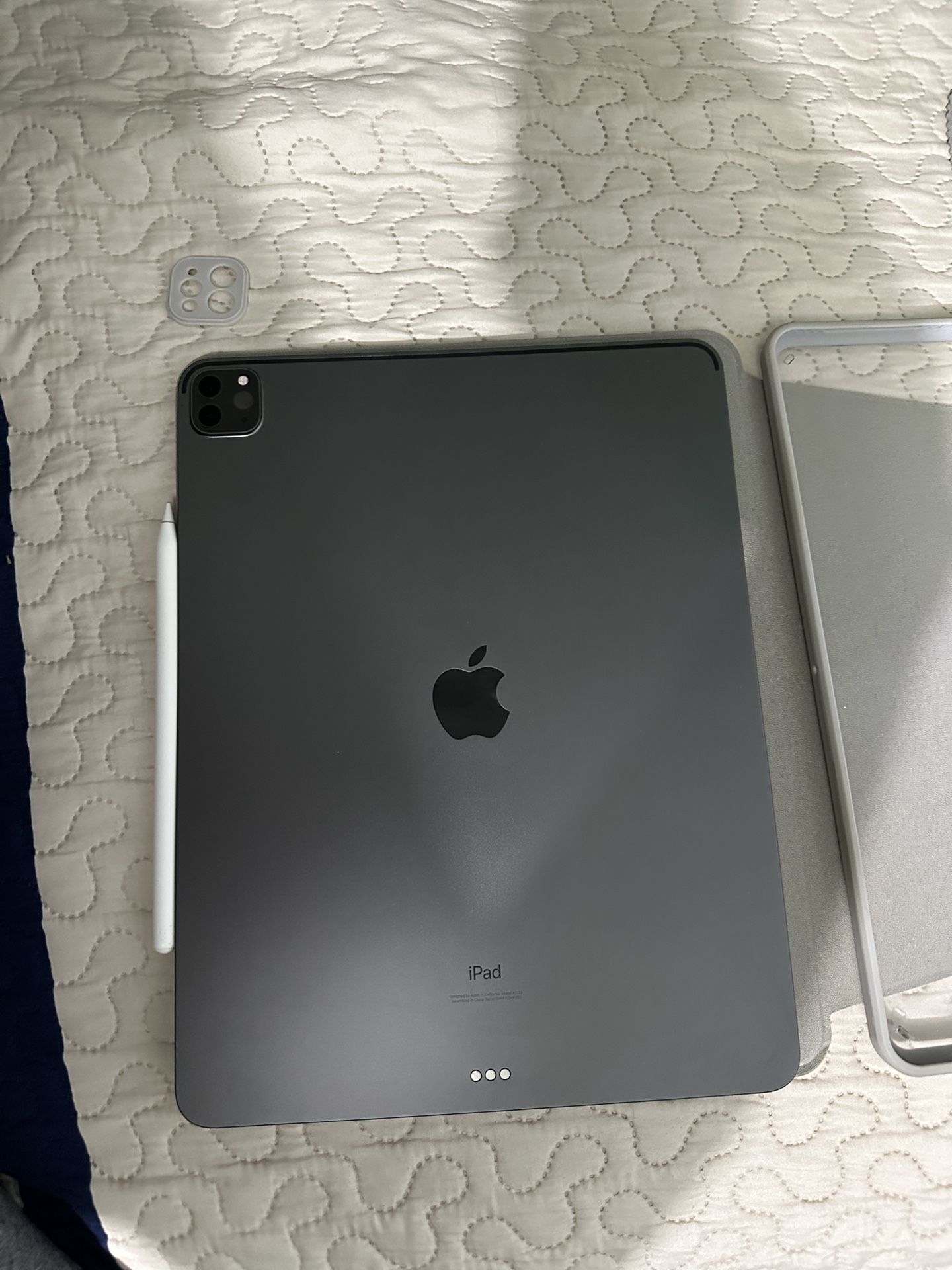 iPad Pro 4th Generation for Sale in Yuma, AZ - OfferUp