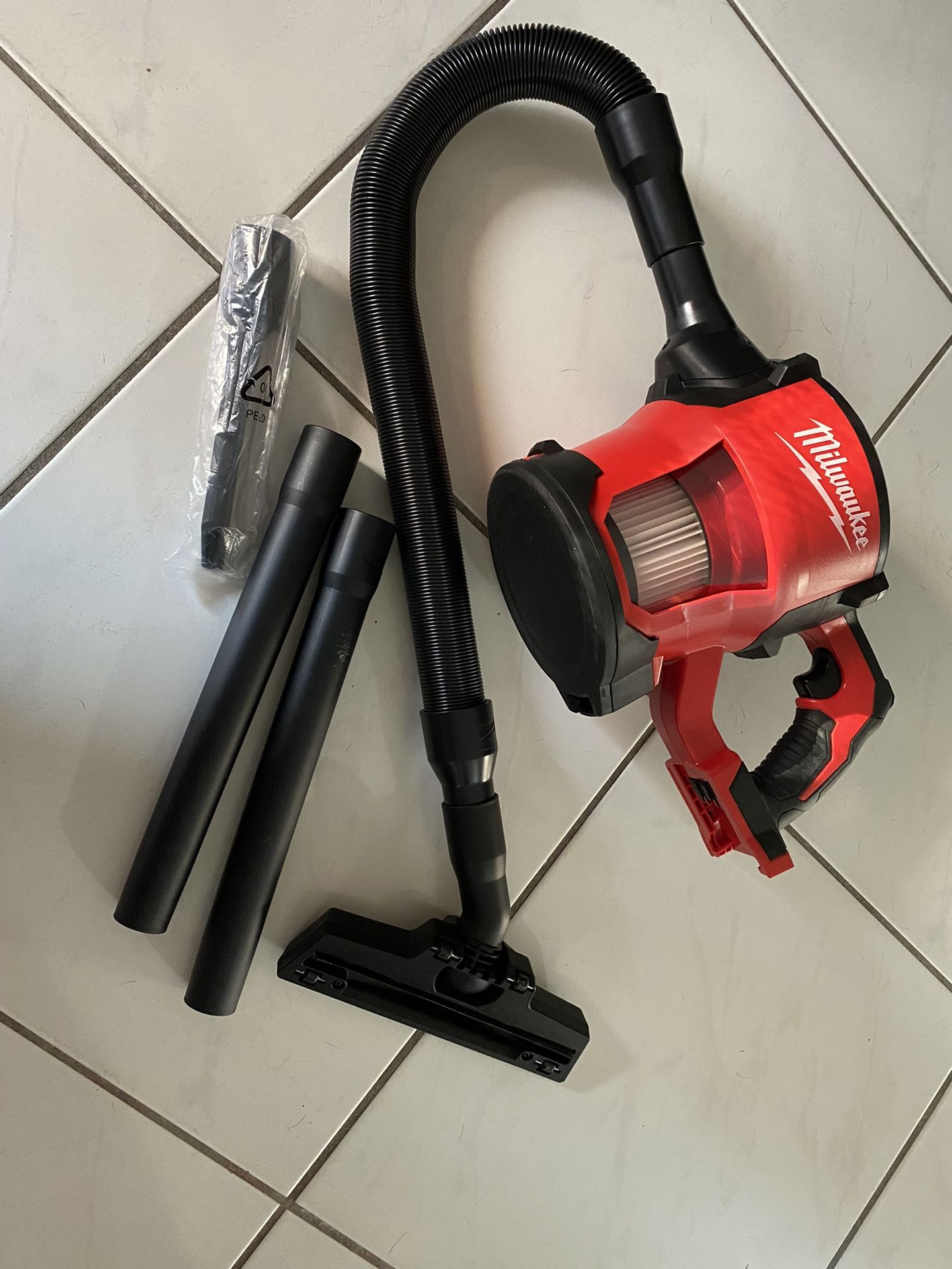 Milwaukee 0882-20 M18 18-Volt Lithium-Ion Vacuum for Sale in Medley, FL ...