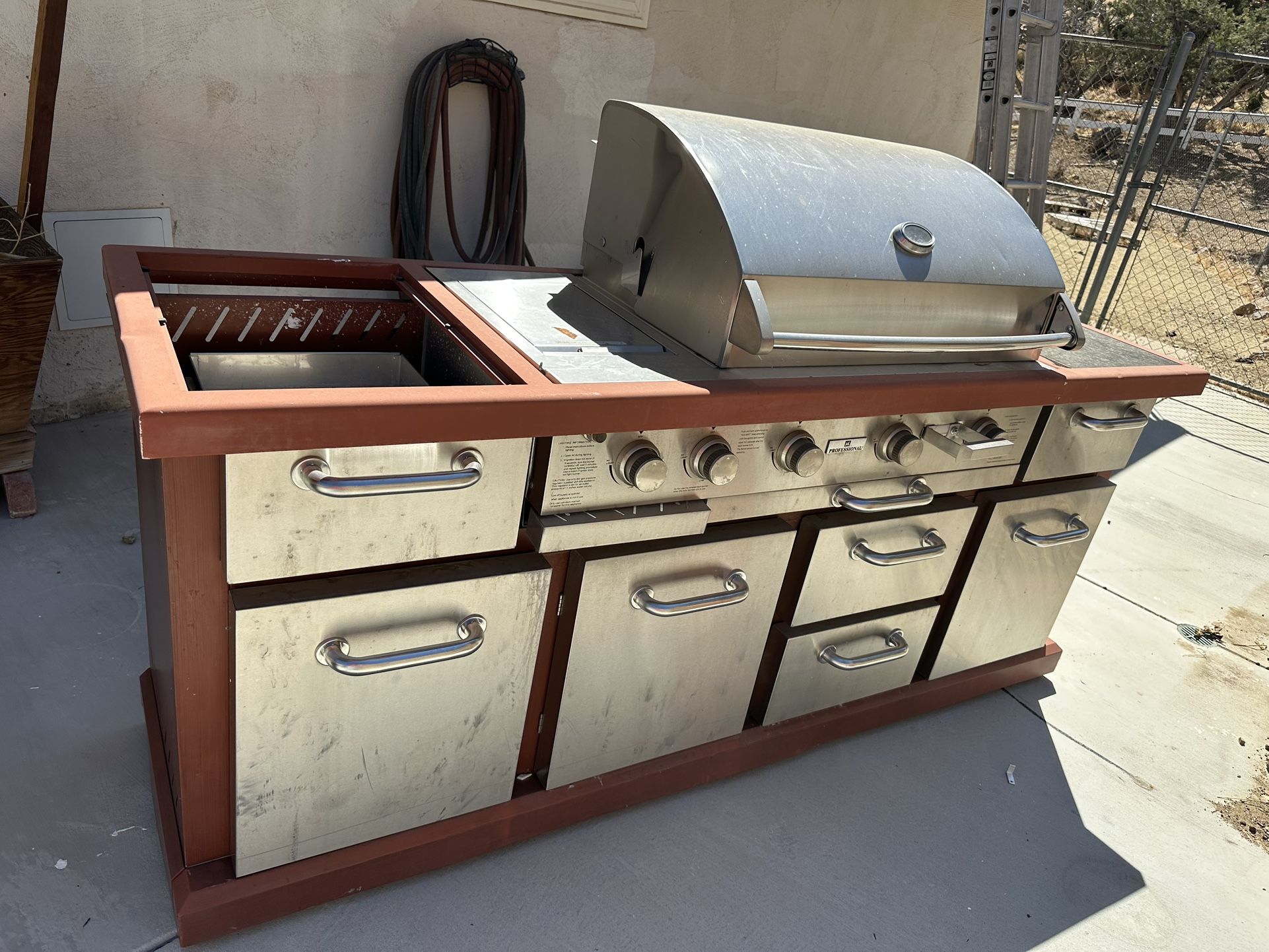 Free BBQ for Sale in Palmdale, CA - OfferUp