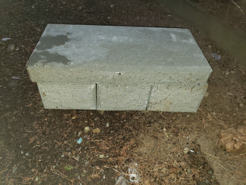 Pisa lite blocks with corners and caps for Sale in Duvall, WA - OfferUp