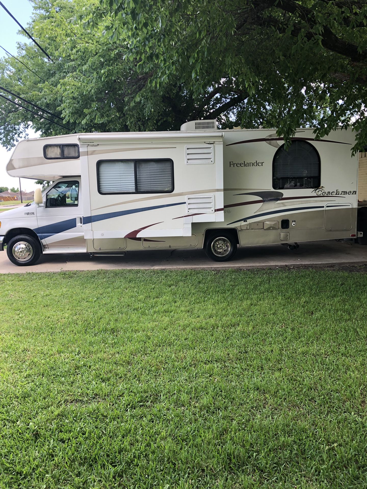 2006 coachman class c 27 ft with slide out 15,000 original miles like ...