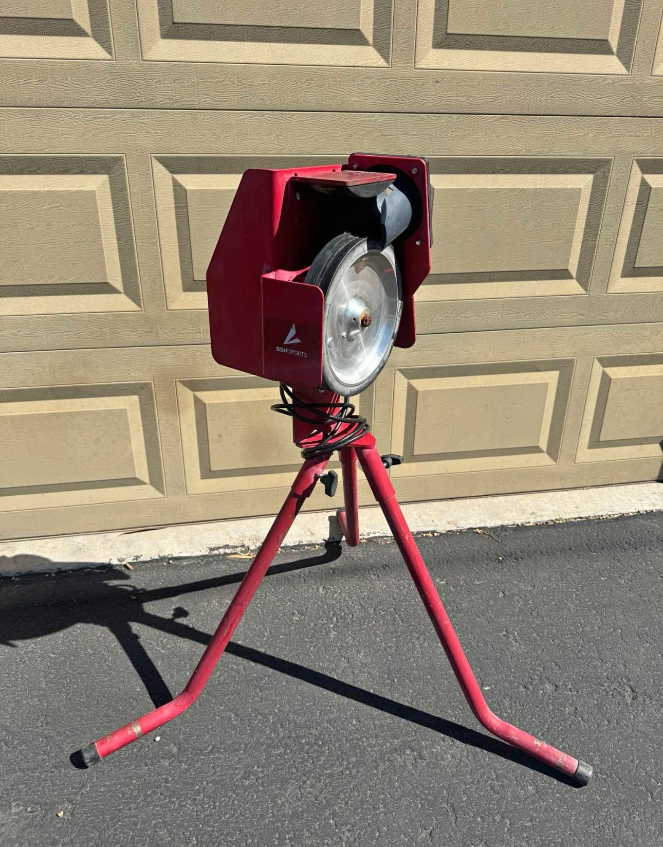 Bsn Sports Pitching Machine for Sale in Phoenix, AZ - OfferUp