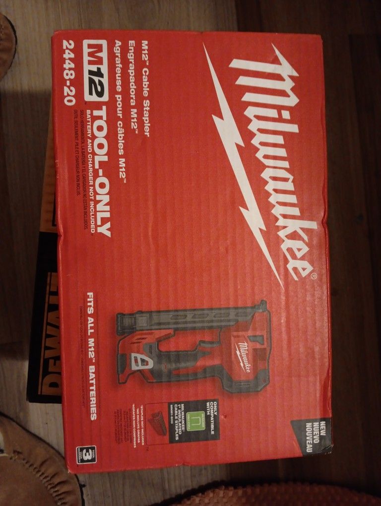 MILWAUKEE M12 CABLE STAPLER for Sale in Renton, WA - OfferUp